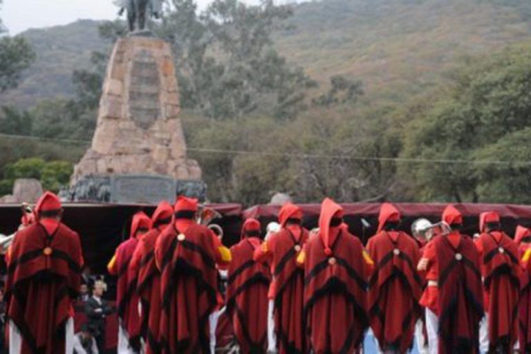Los infernales, su líder y un feriado nacional - Monterizos